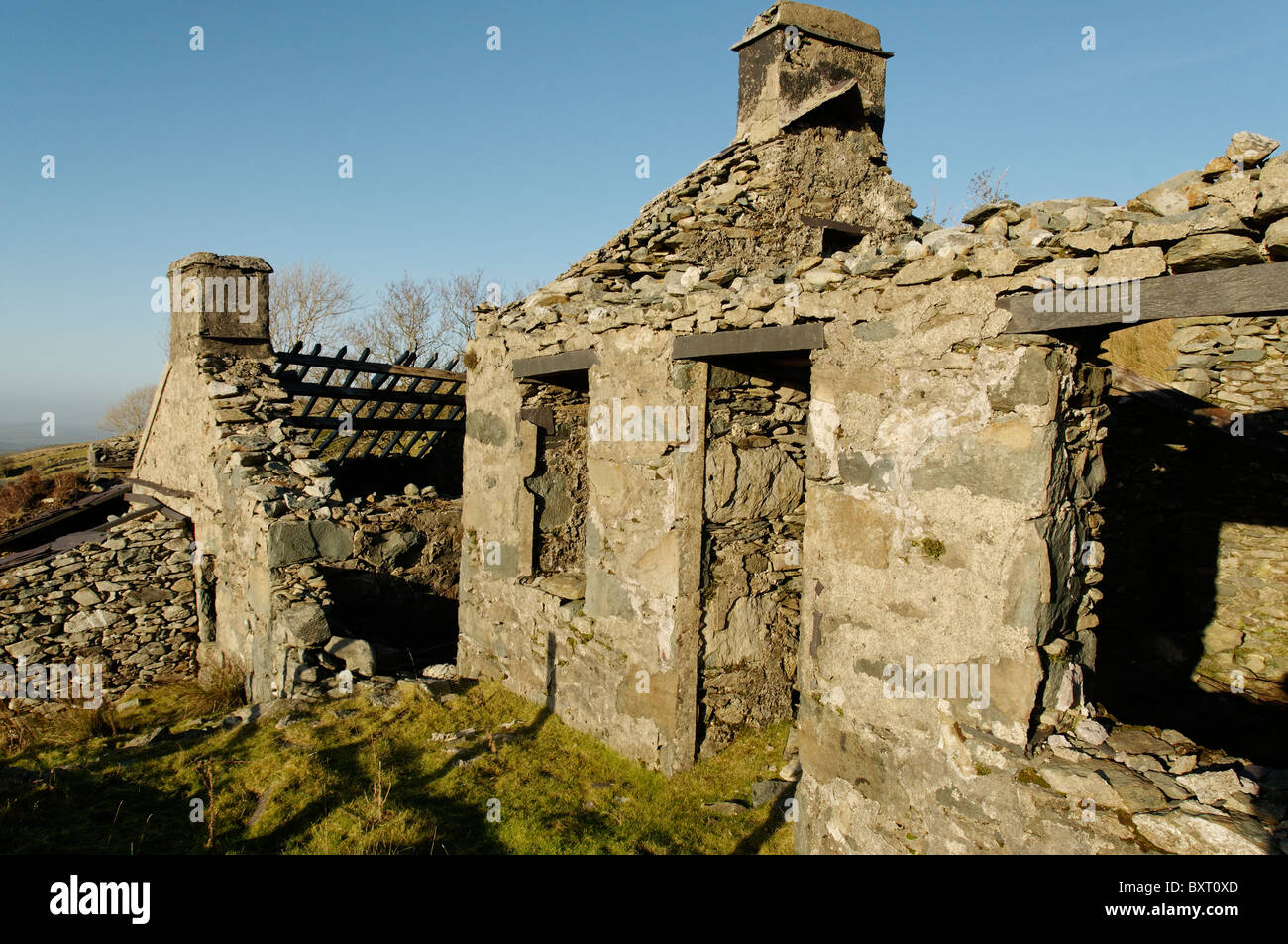 Ruined park hi-res stock photography and images - Alamy