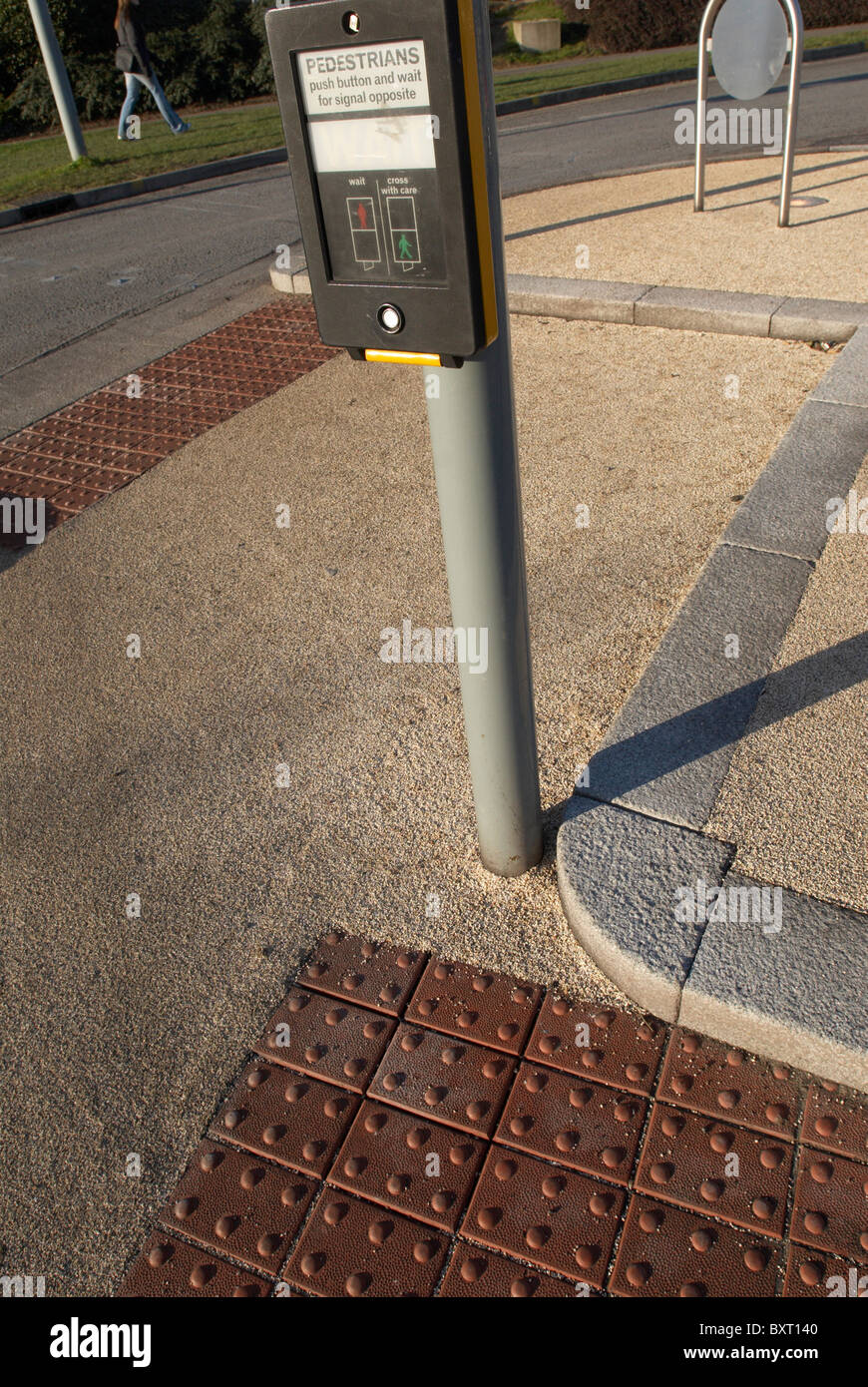 Pedestrian crossing machine hi-res stock photography and images - Alamy