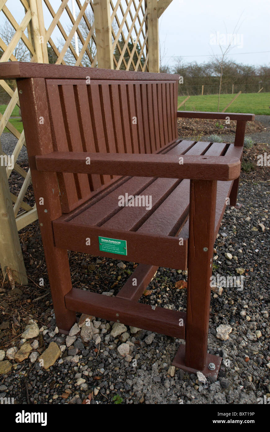 Recycled plastic park bench hi-res stock photography and images - Alamy