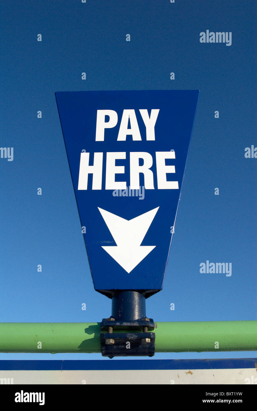 Car parking pay point hi-res stock photography and images - Alamy