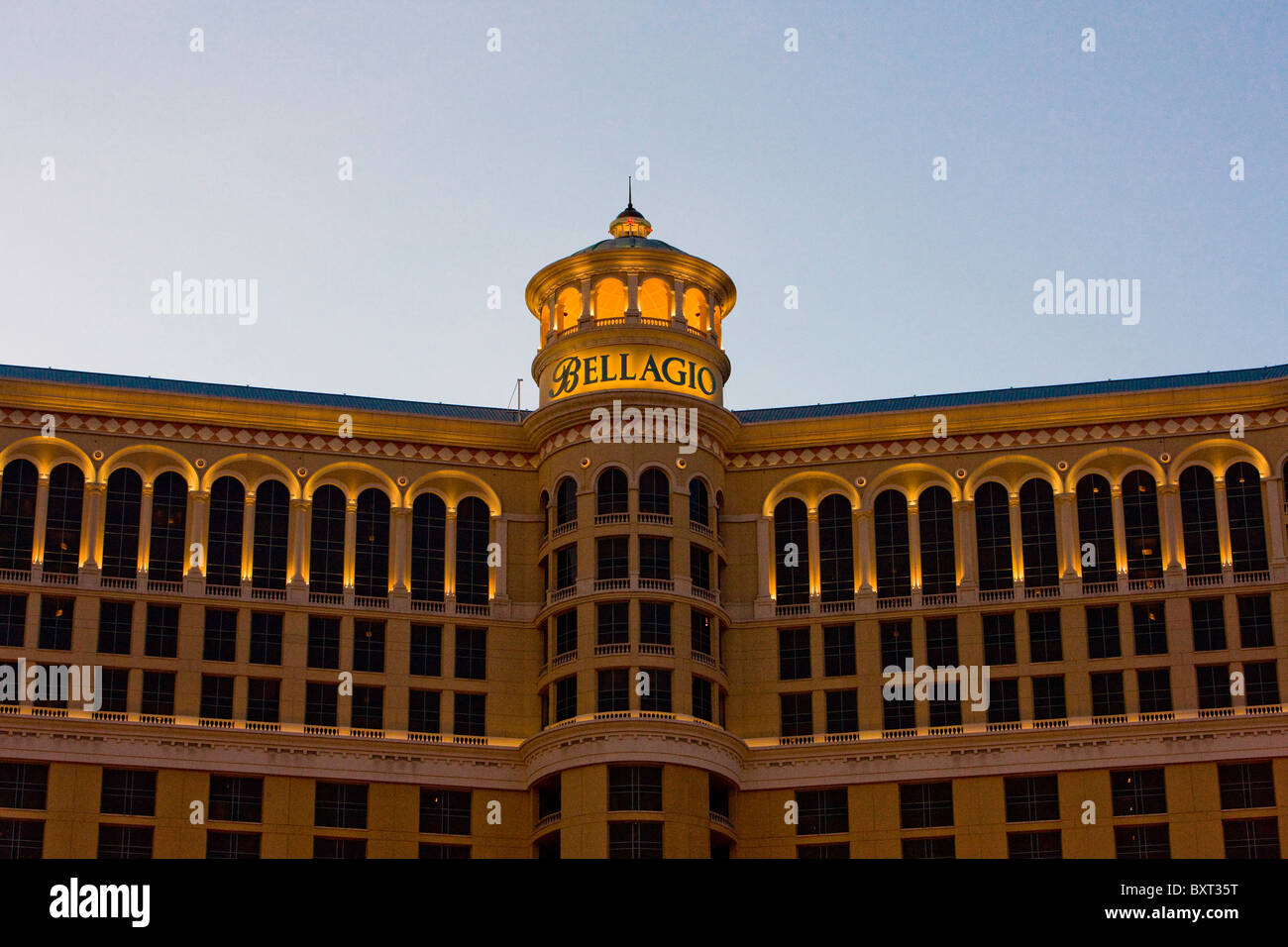 Bellagio hotel casino facade building hi-res stock photography and ...