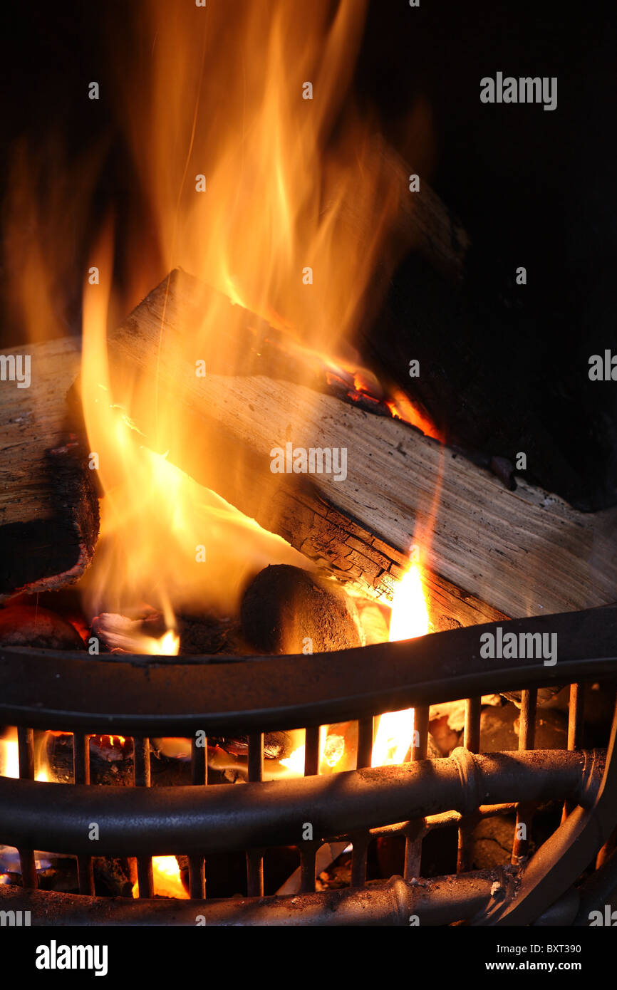 real wood fire Stock Photo - Alamy