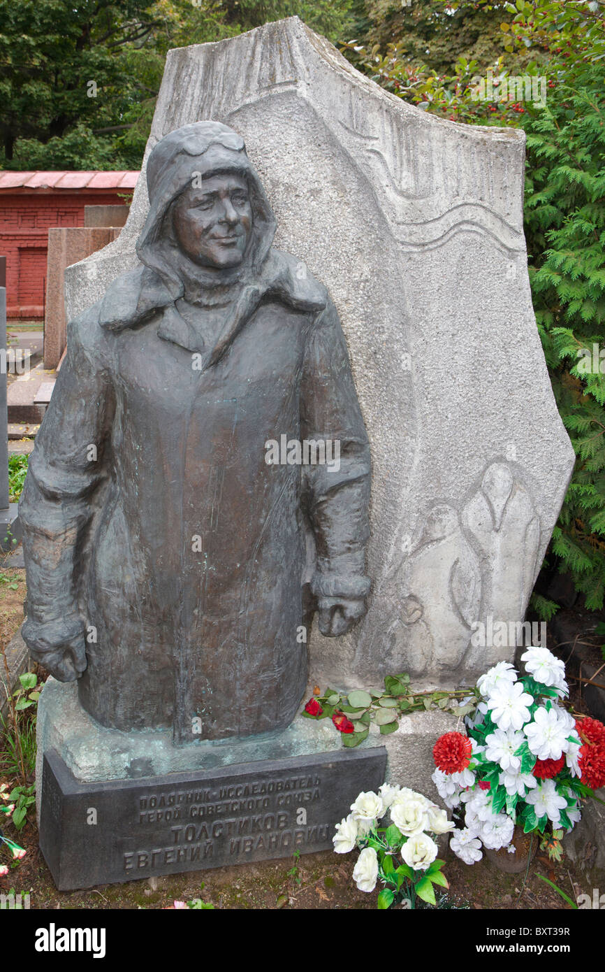 The grave of the the Soviet polar explorer Yevgeny Tolstikov at ...