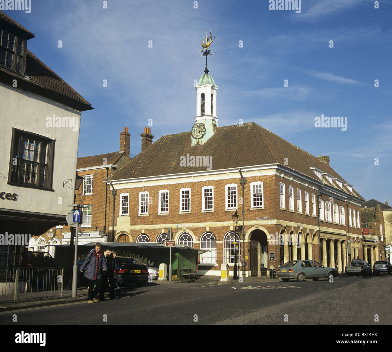 Farnham surrey castle street hi-res stock photography and images - Alamy