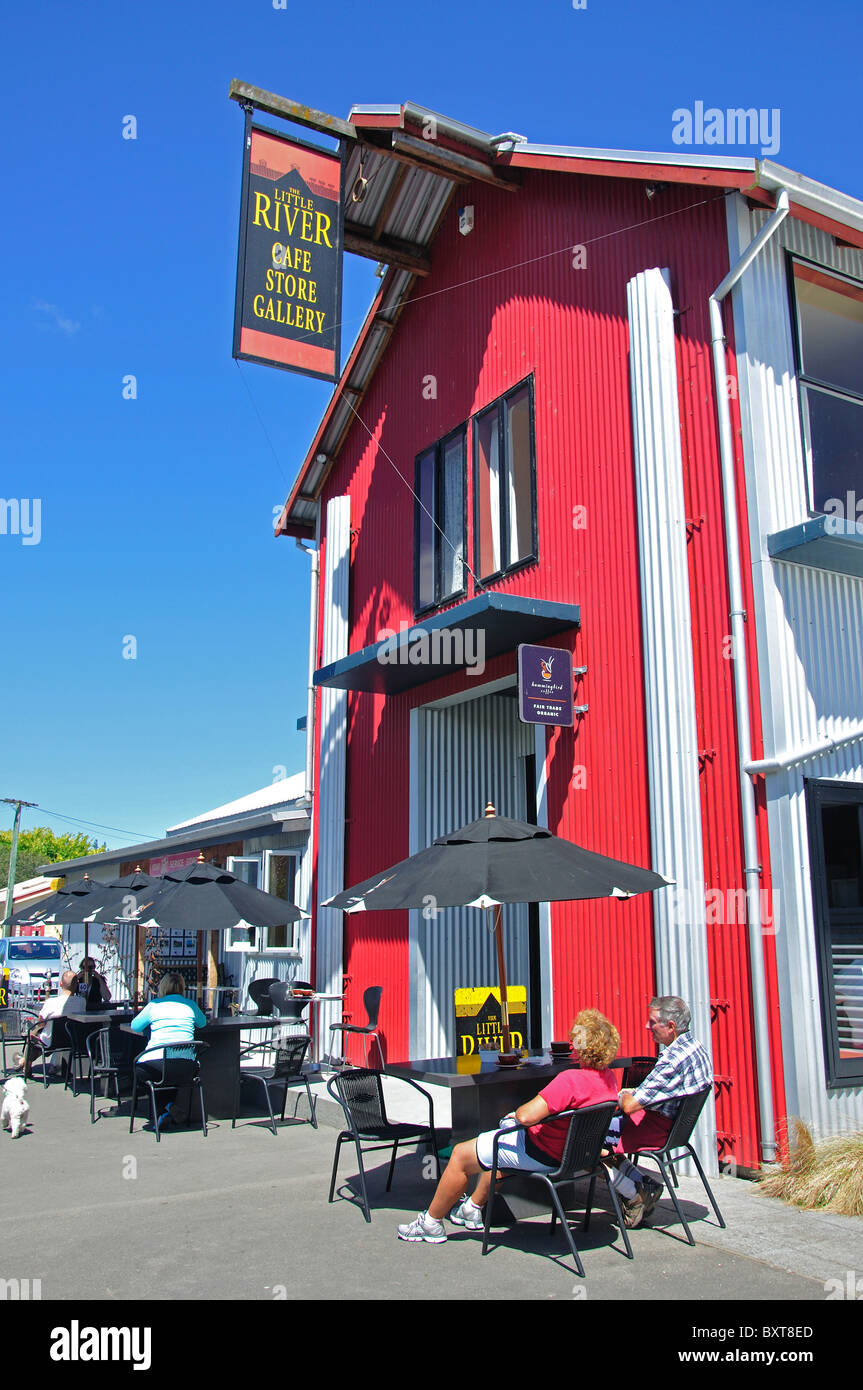 Gallery paintings sculptures hi-res stock photography and images - Alamy