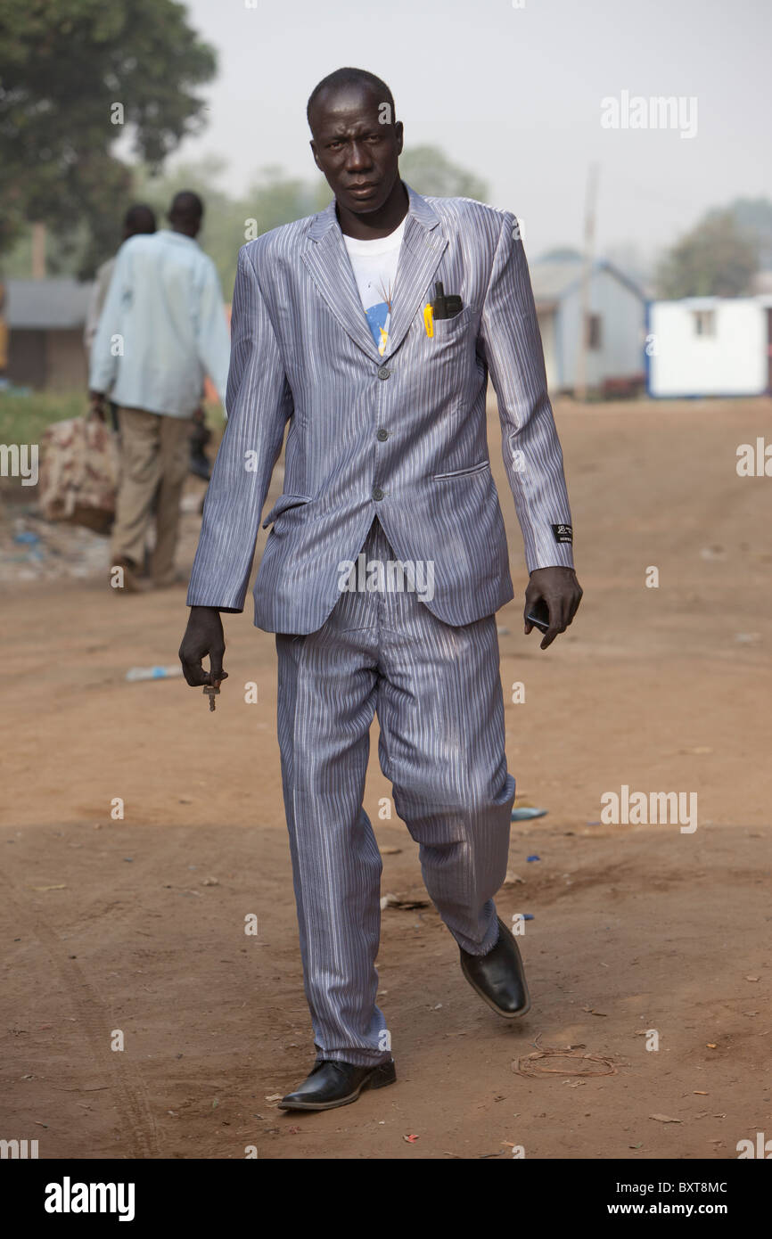 Juba port: Southern Sudanese returnees camp out under the mango trees ...