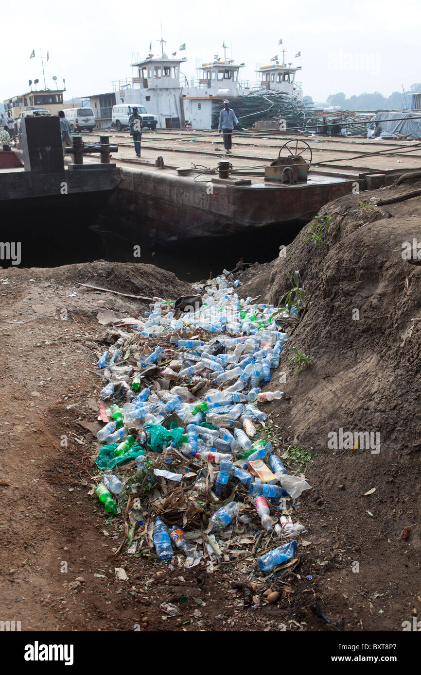 Polluted water africa hi-res stock photography and images - Alamy