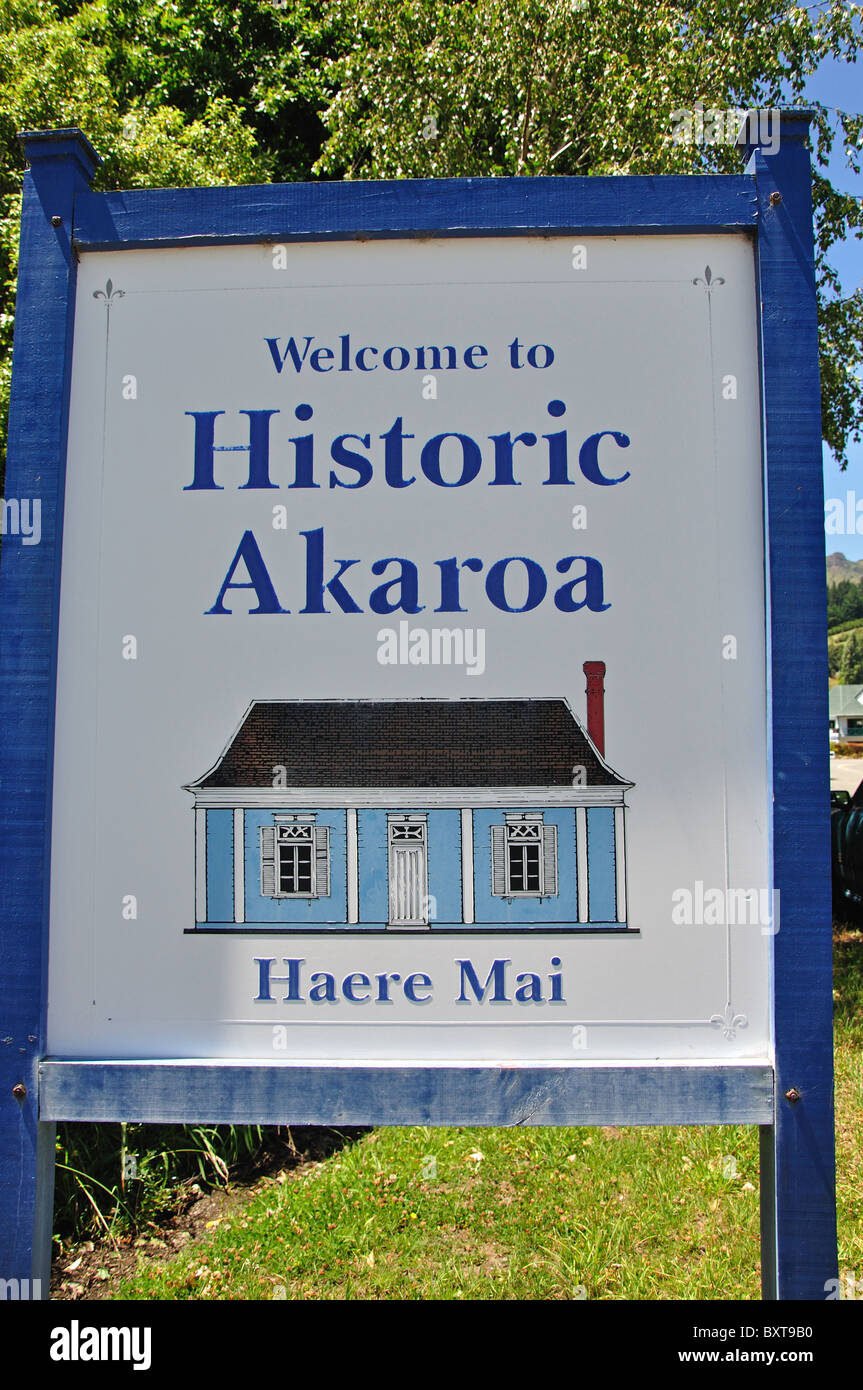Welcome to Historic Akaroa sign, Akaroa, Banks Peninsula, Canterbury, New Zealand Stock Photo ...