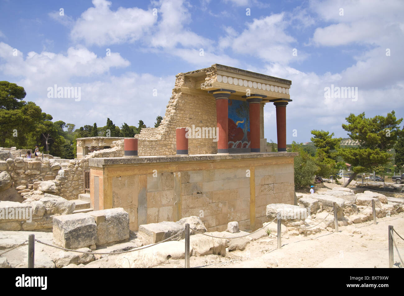 Reconstruction of the Minoan palace with columns at Knossos Stock Photo ...