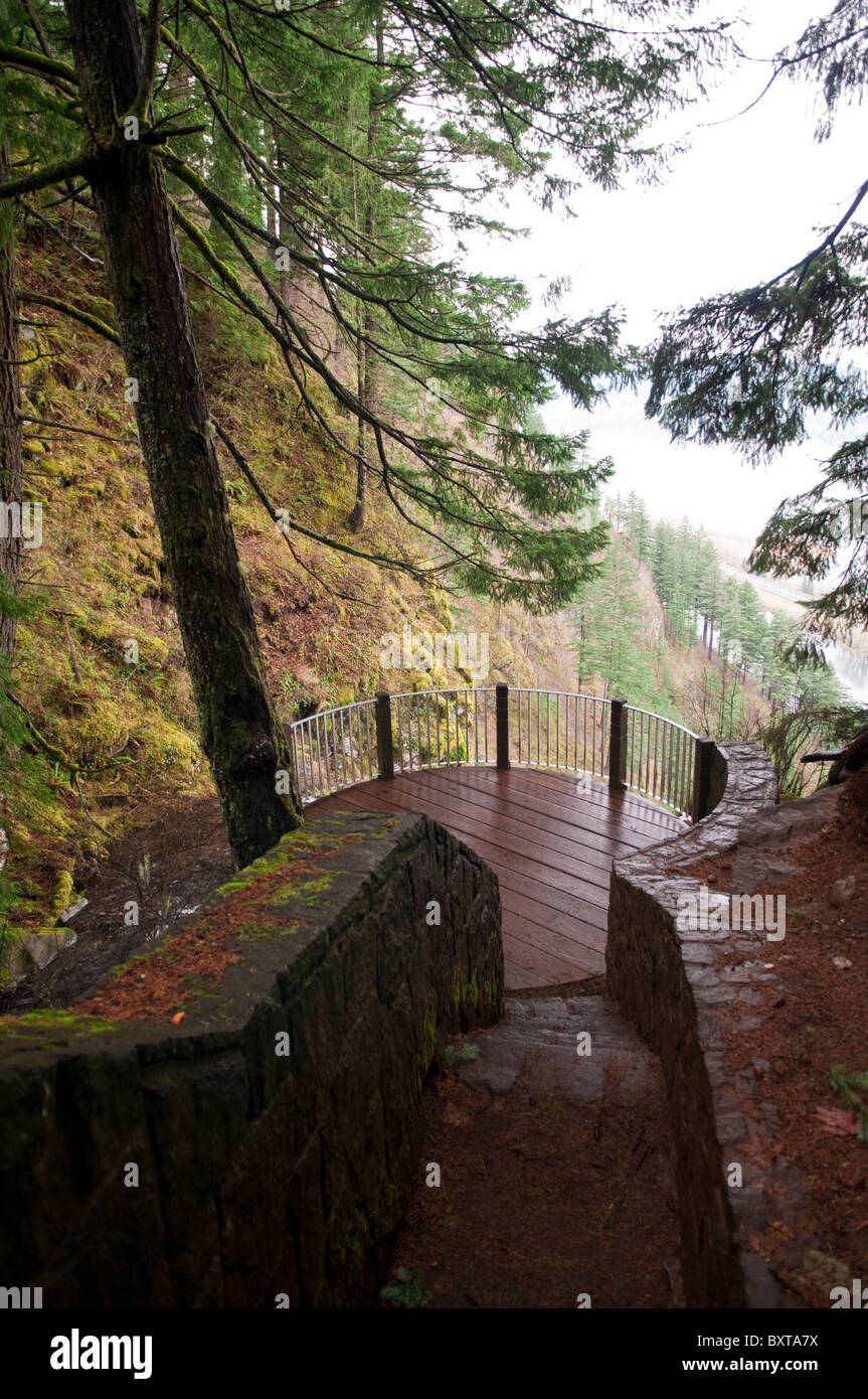 On top of the Multnomah Falls Stock Photo - Alamy