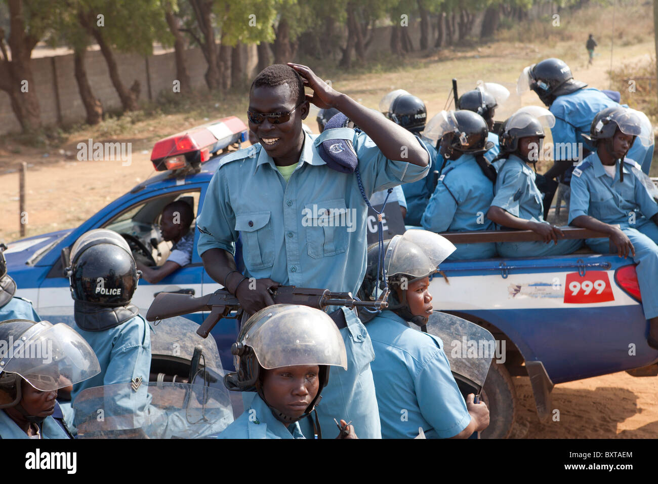 Police prepare at the head of the final independence march in Juba to ...