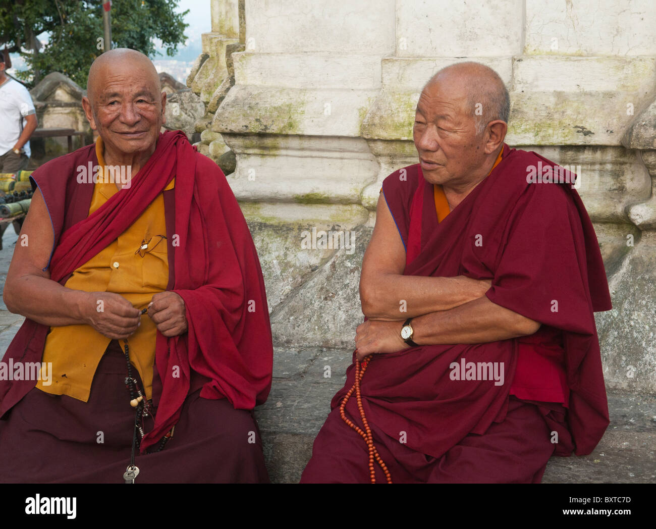 Buddhist monk temple talking hi-res stock photography and images - Alamy