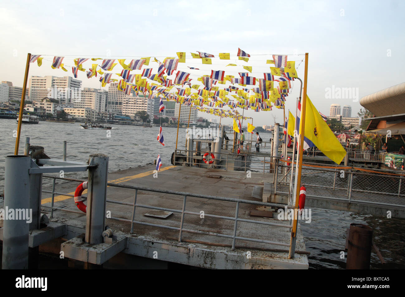 Tha Chang Pier , Chao Phraya river , Bangkok , Thailand Stock Photo - Alamy