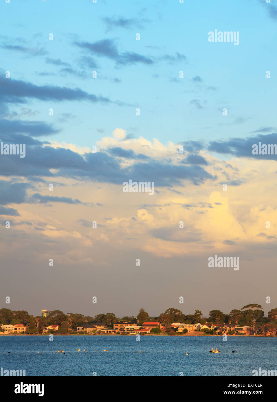The affluent riverside suburb of Applecross and the Swan River in the ...