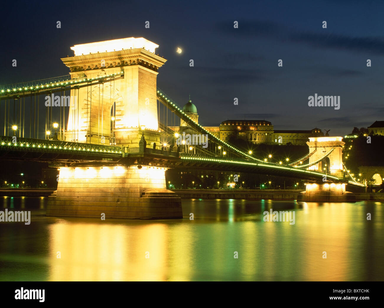 Illuminated Szèchenyi Chain Bridge At Night Stock Photo - Alamy
