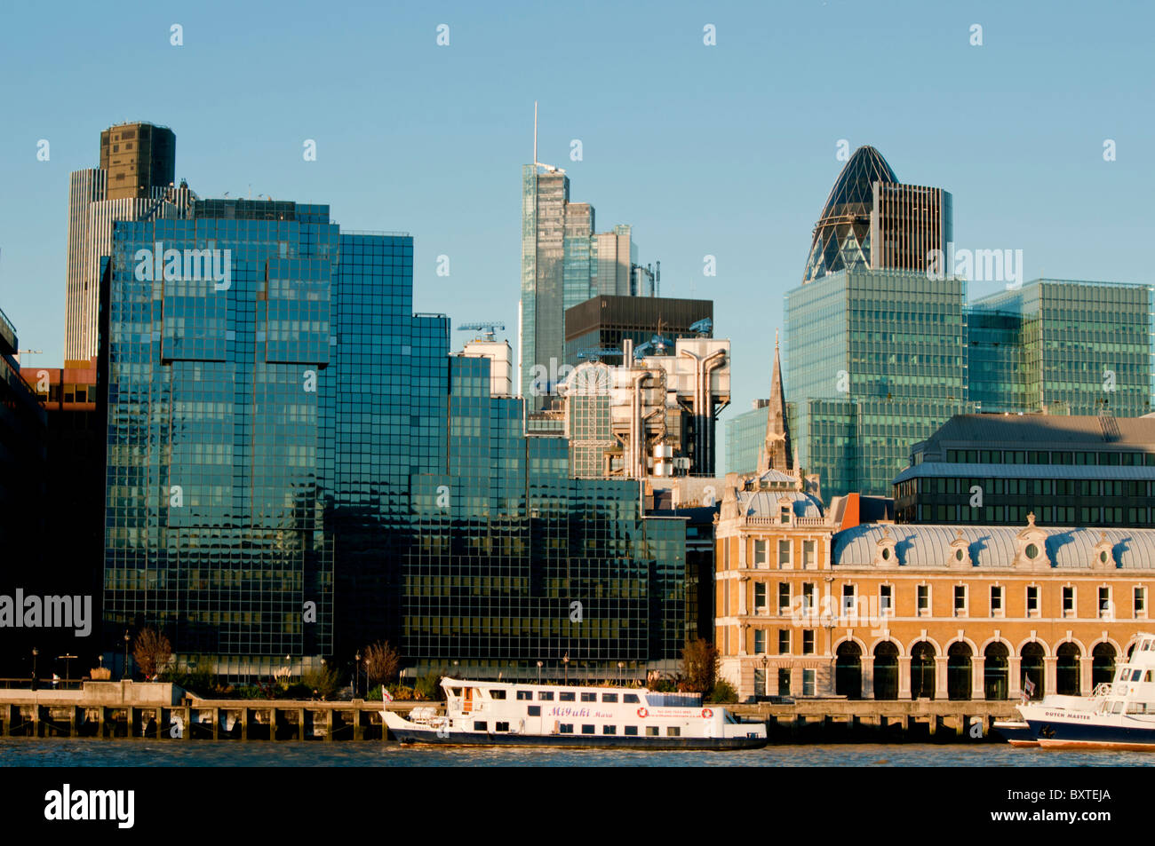 Europe uk england london skyline hi-res stock photography and images ...