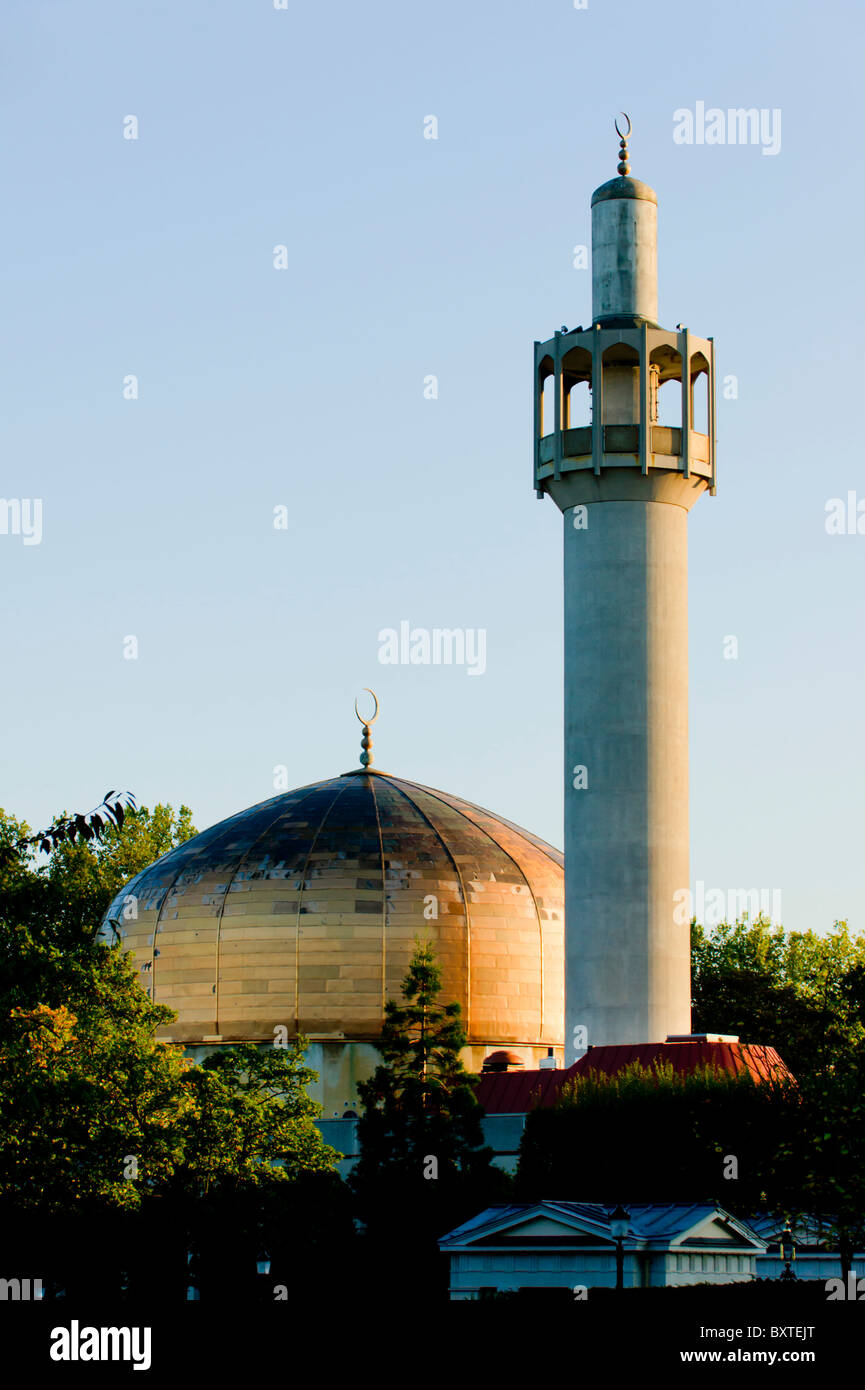 London central mosque hi-res stock photography and images - Alamy