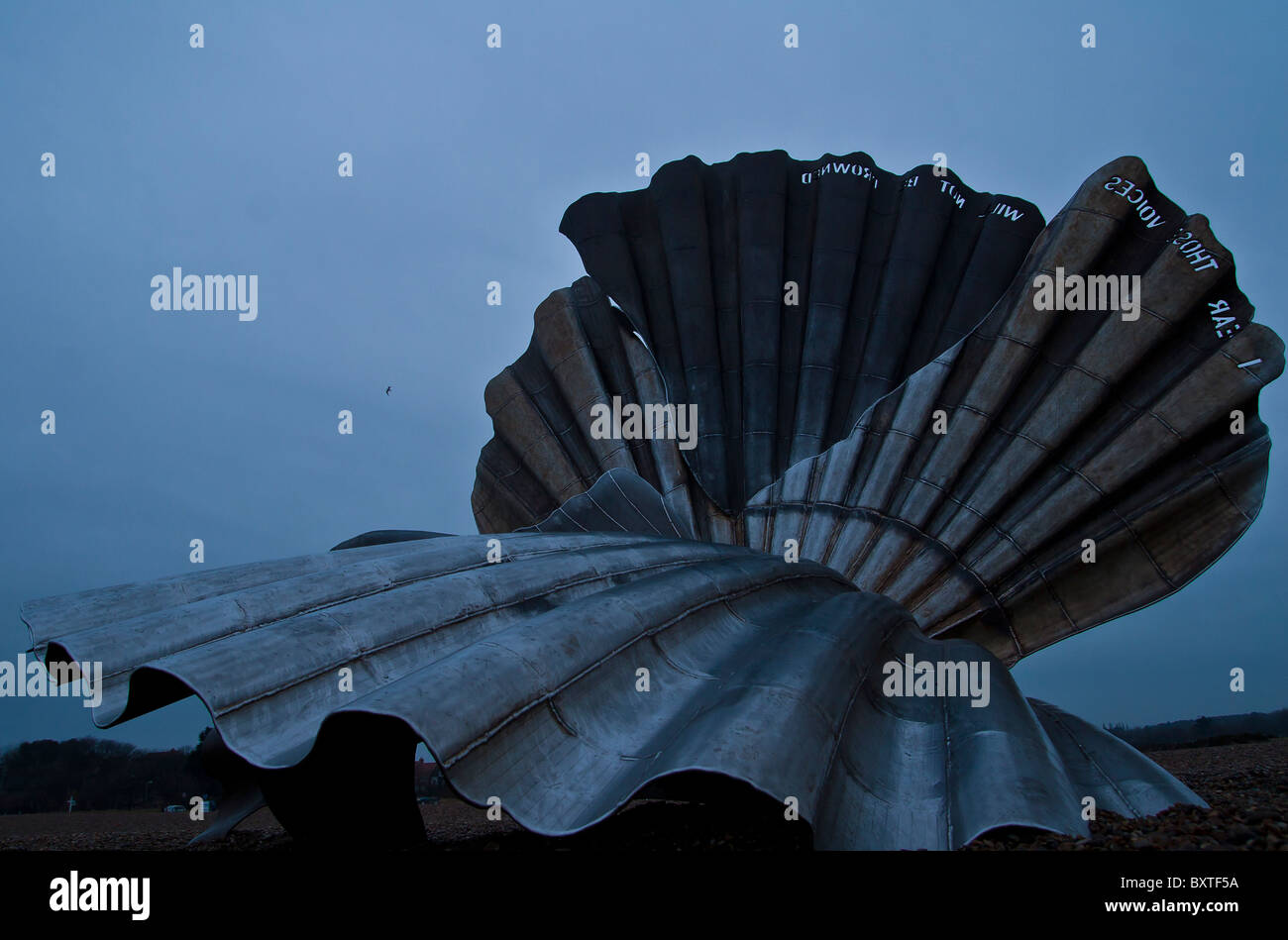 Aldeburgh suffolk scallop metal sculpture hi-res stock photography and ...