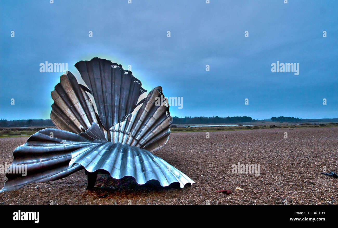 Scallop sculpture by artist maggi hambling hi-res stock photography and ...