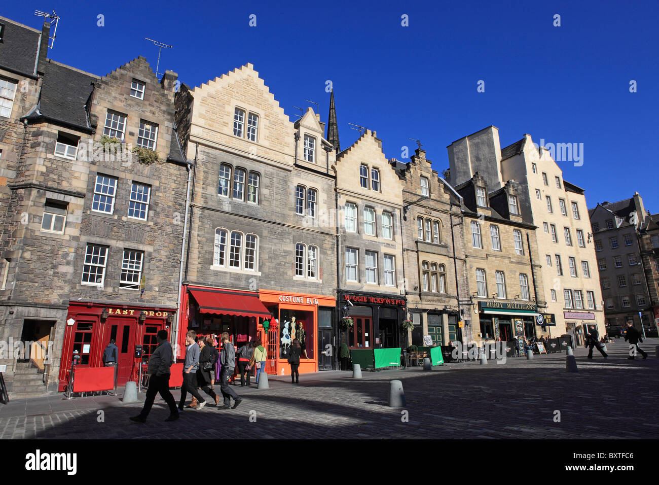 Edinburgh, Autumn, Grassmarket Stock Photo - Alamy