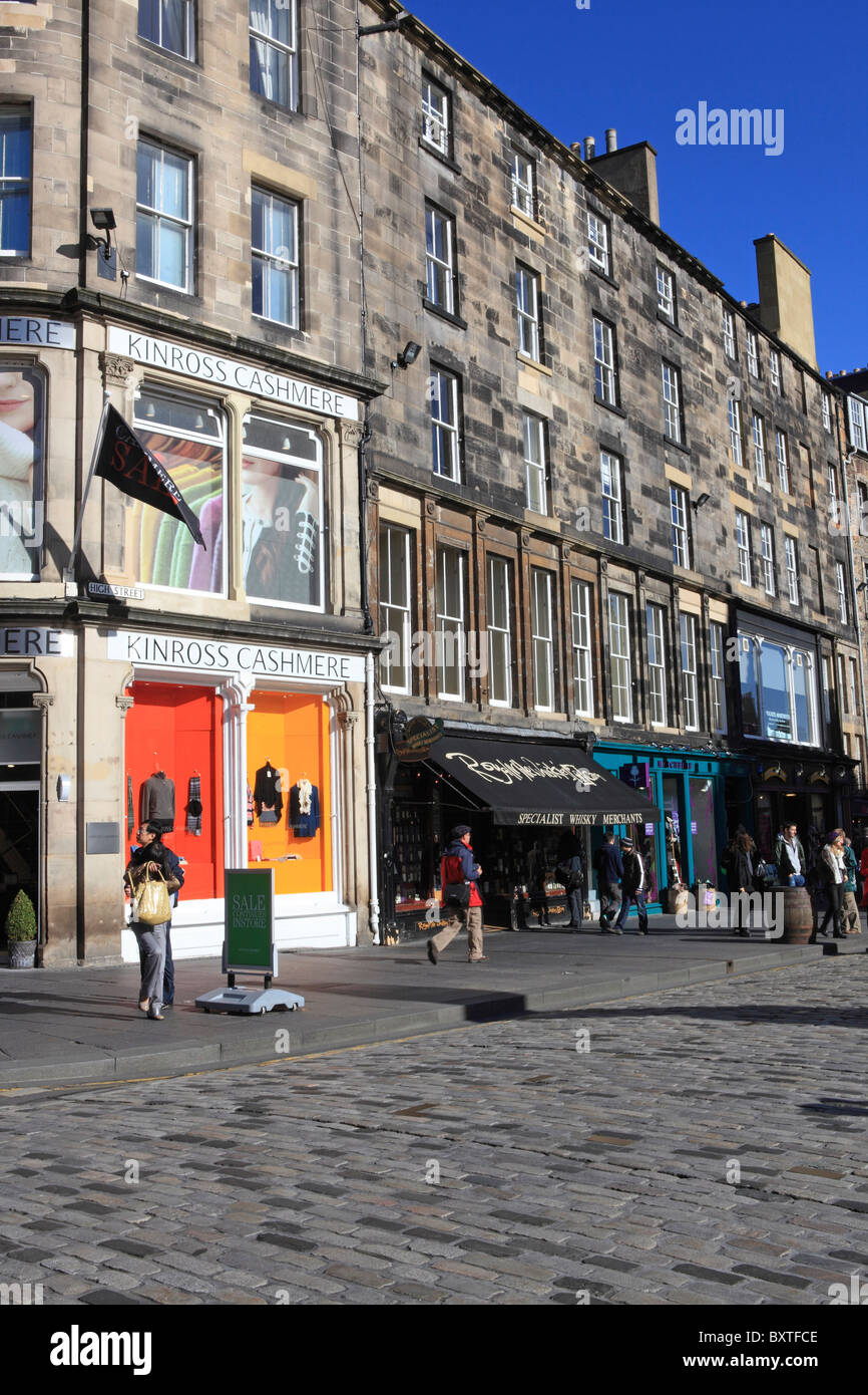 Edinburgh cobbled streets hi-res stock photography and images - Alamy