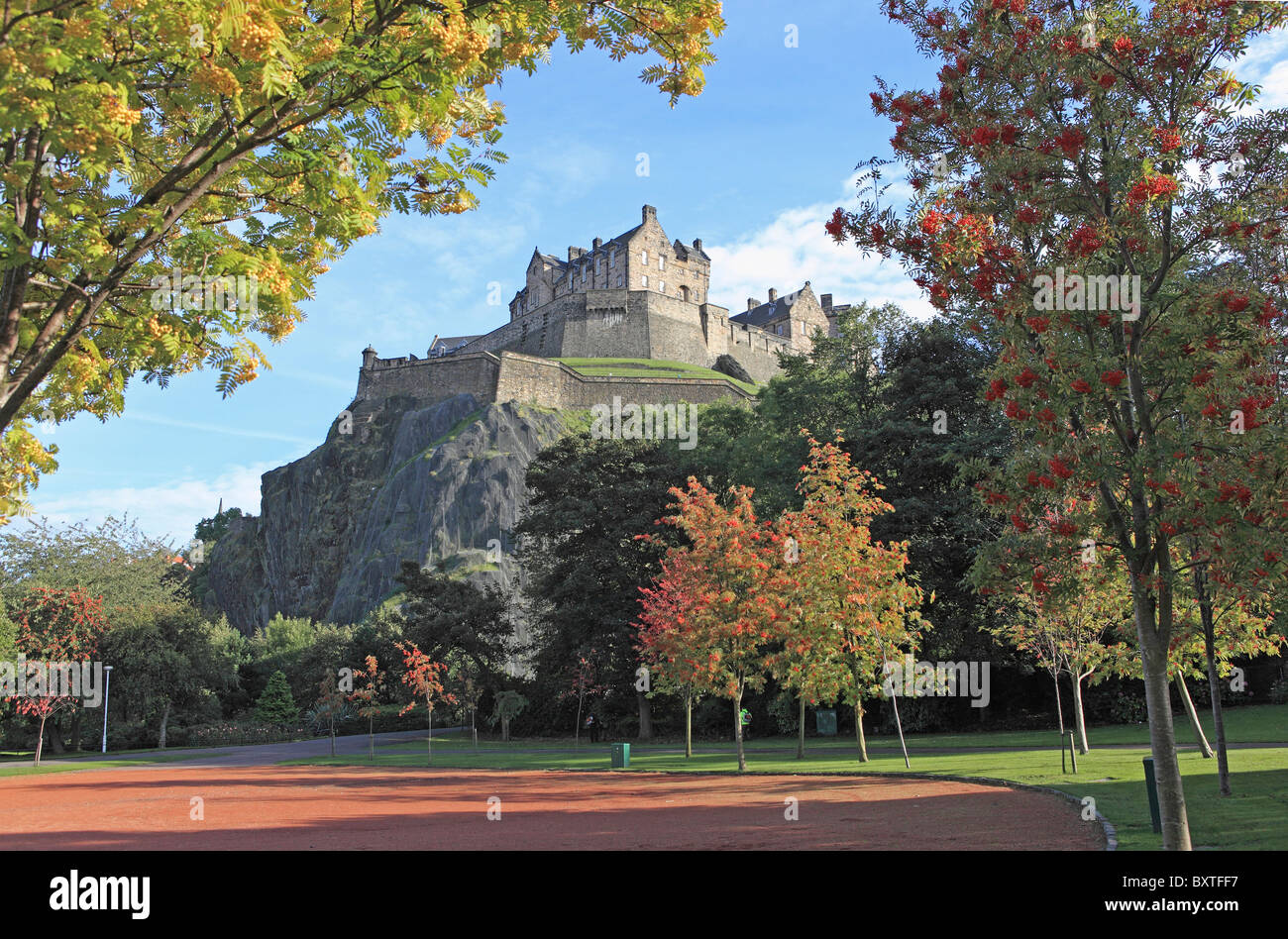 Edinburgh, Autumn, Castle From Princes Street Gardens Stock Photo - Alamy