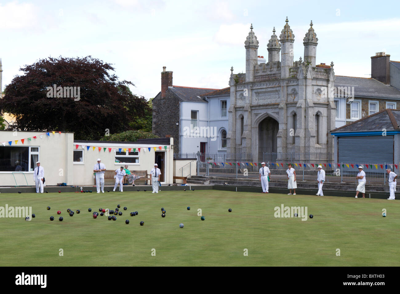 Outdoor bowling hi-res stock photography and images - Alamy
