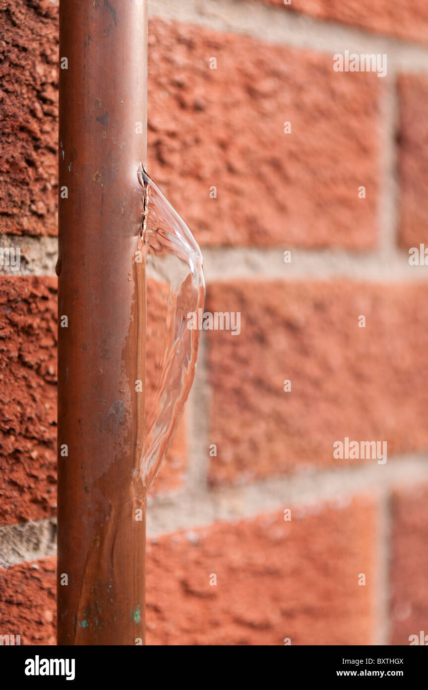 Burst pipe hi-res stock photography and images - Alamy