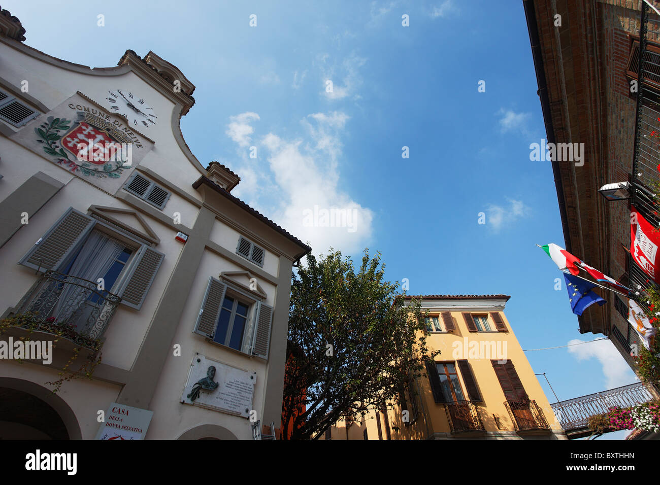 Neive italy barbaresco hi-res stock photography and images - Alamy