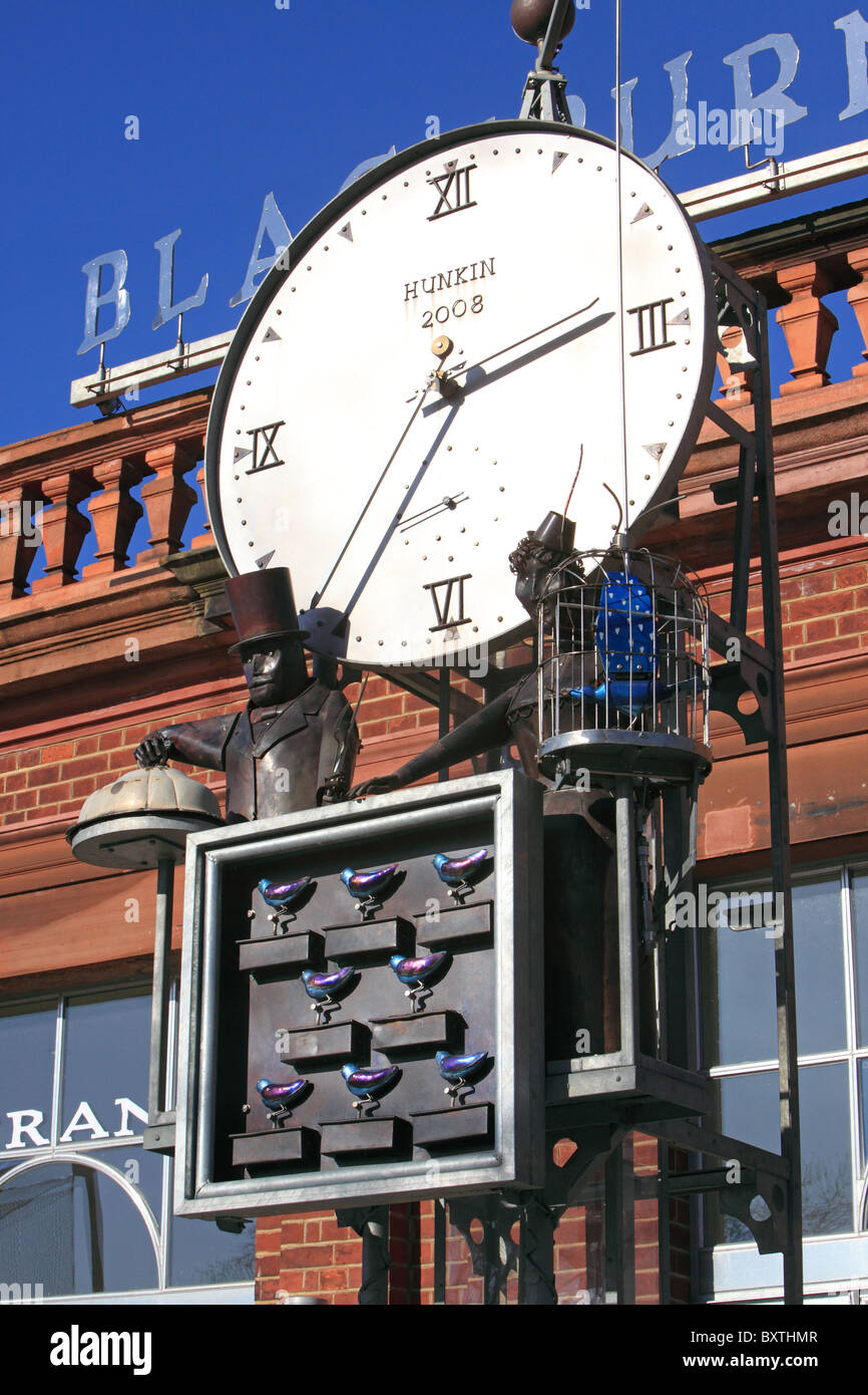 London Zoo, Blackburn Pavilion, Clock Stock Photo - Alamy