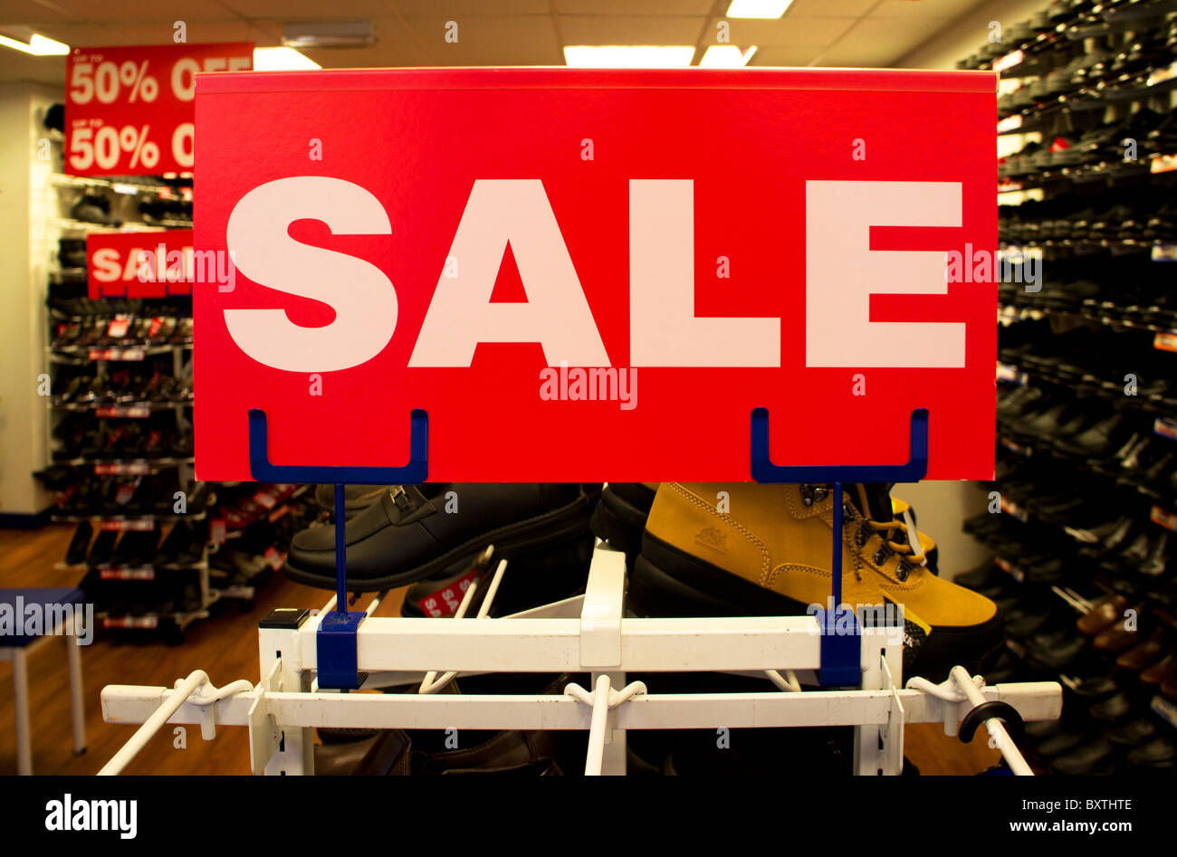 For sale sign uk hi-res stock photography and images - Alamy