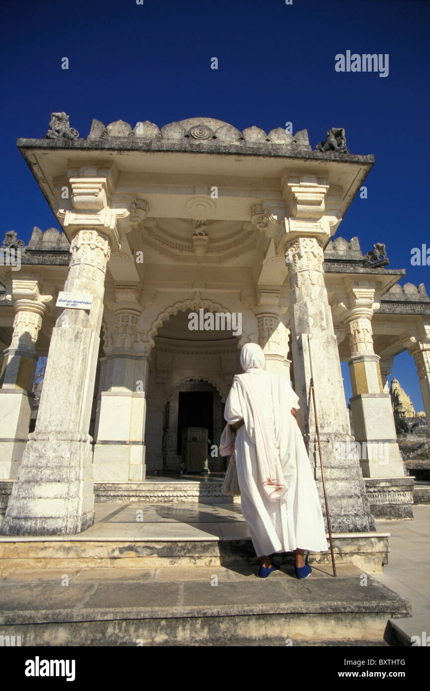 Pilgrim At Jain Temple On Shatrunjaya Hill Stock Photo - Alamy