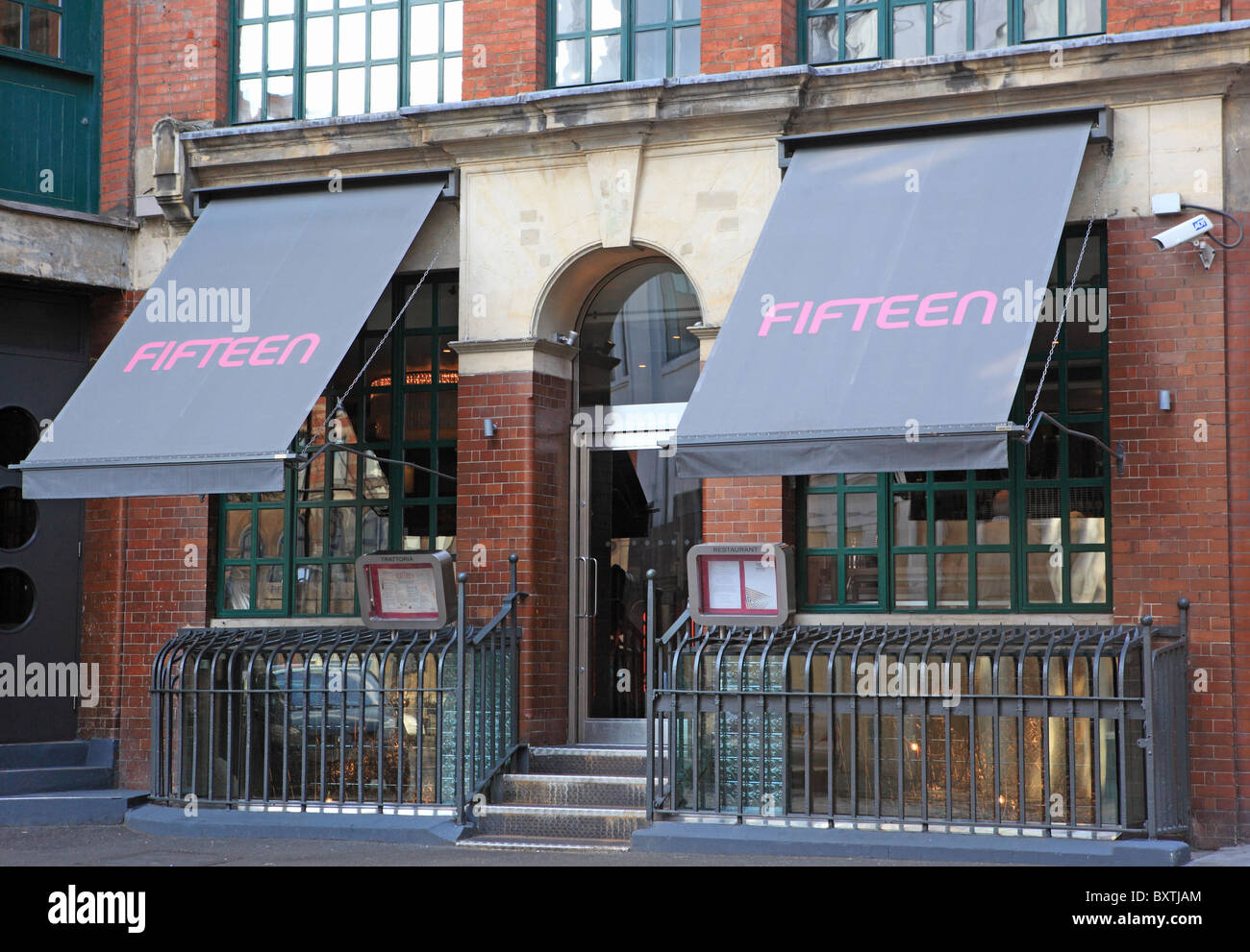 Fifteen restaurant jamie oliver hi-res stock photography and images - Alamy
