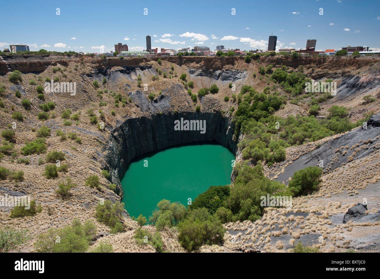 Kimberley City Centre over the Big Hole Diamond Mine and Museum ...