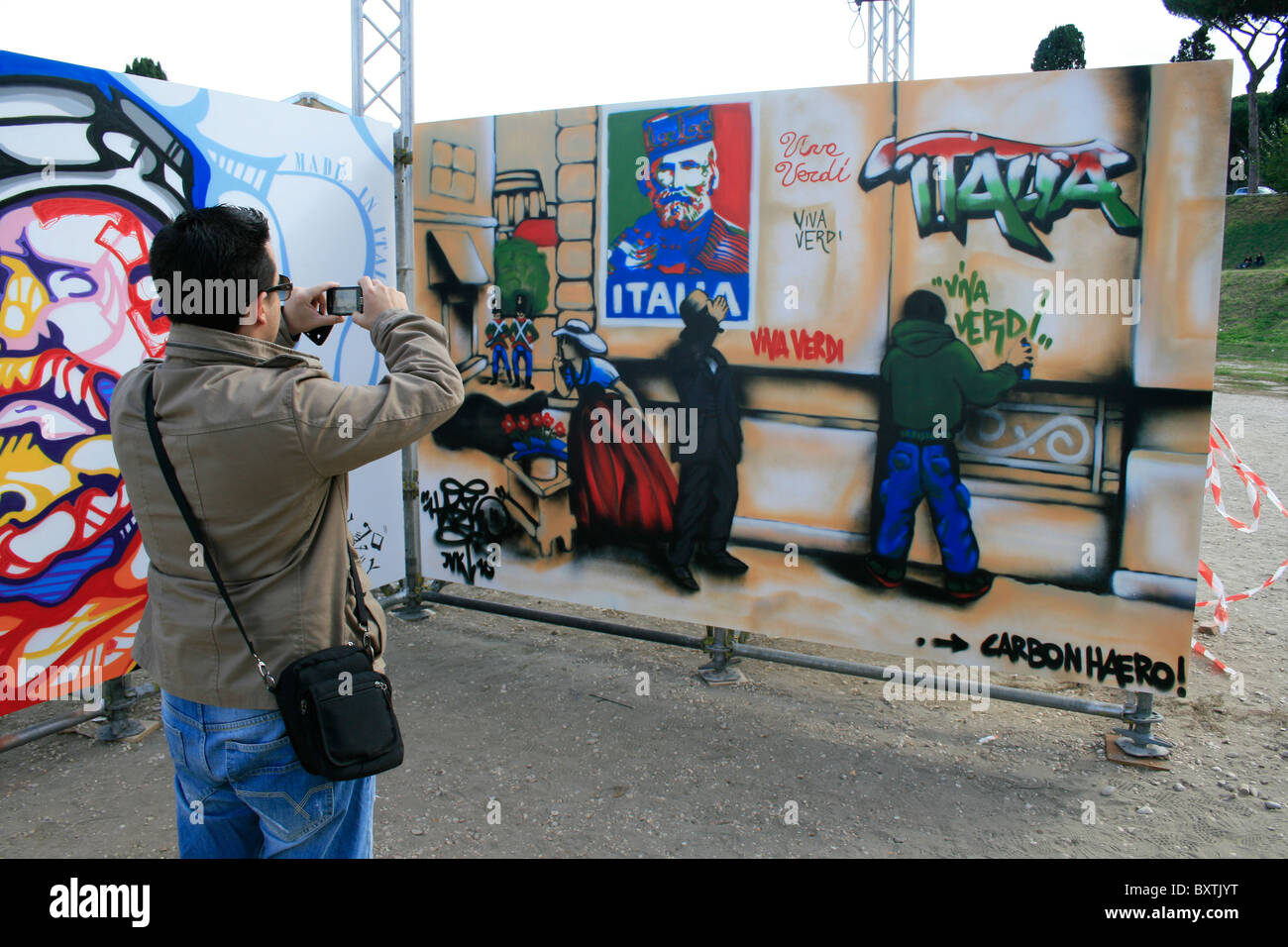 Show graffiti artists hi-res stock photography and images - Alamy