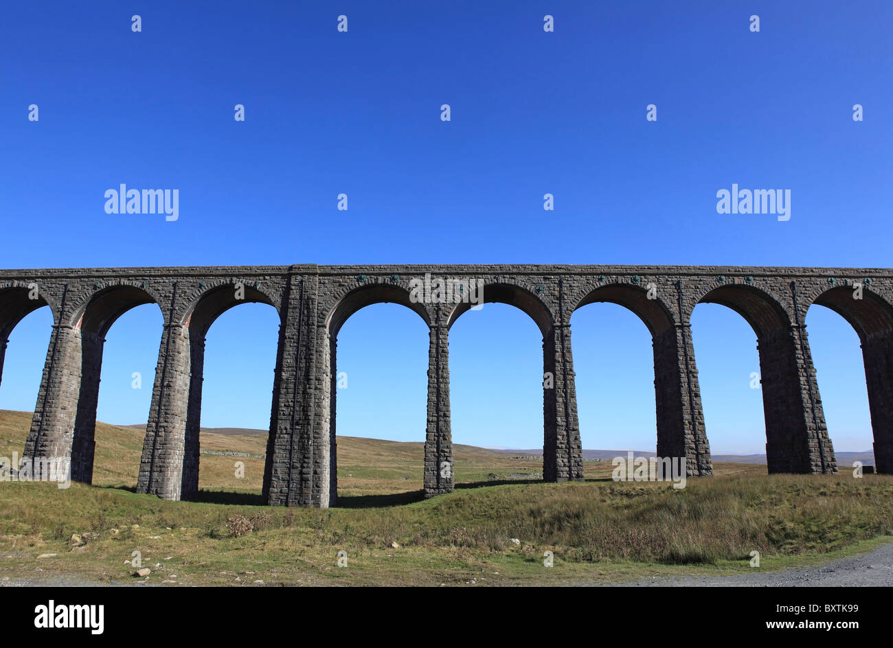 Ribblehead viaduct north yorkshire hi-res stock photography and images ...