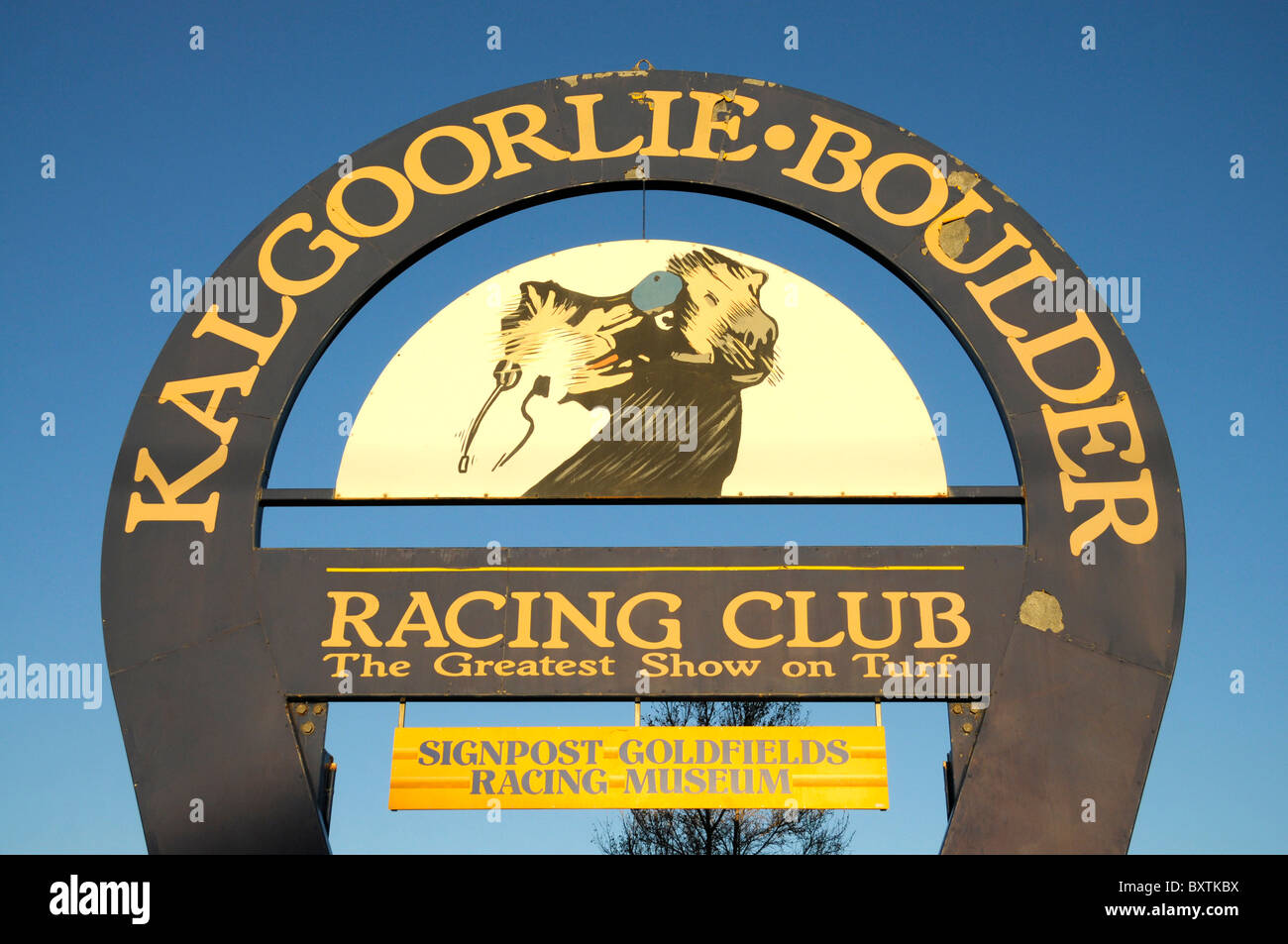 Race At Anzac Day Races At The Kalgoorlie-boulder Racecourse Kalgoorlie ...