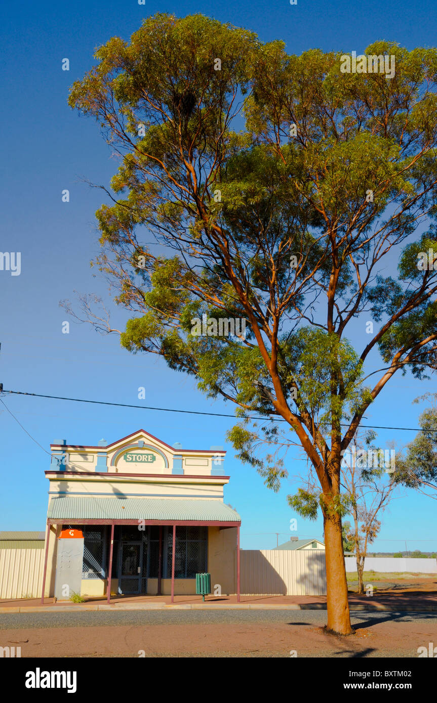 Old store building hi-res stock photography and images - Alamy