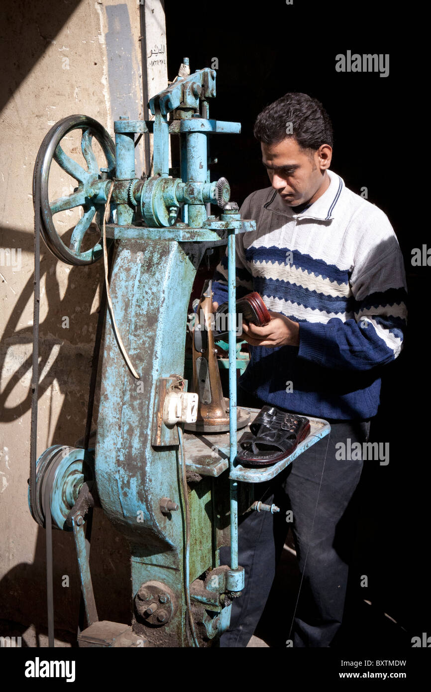 Street cobbler hi-res stock photography and images - Alamy