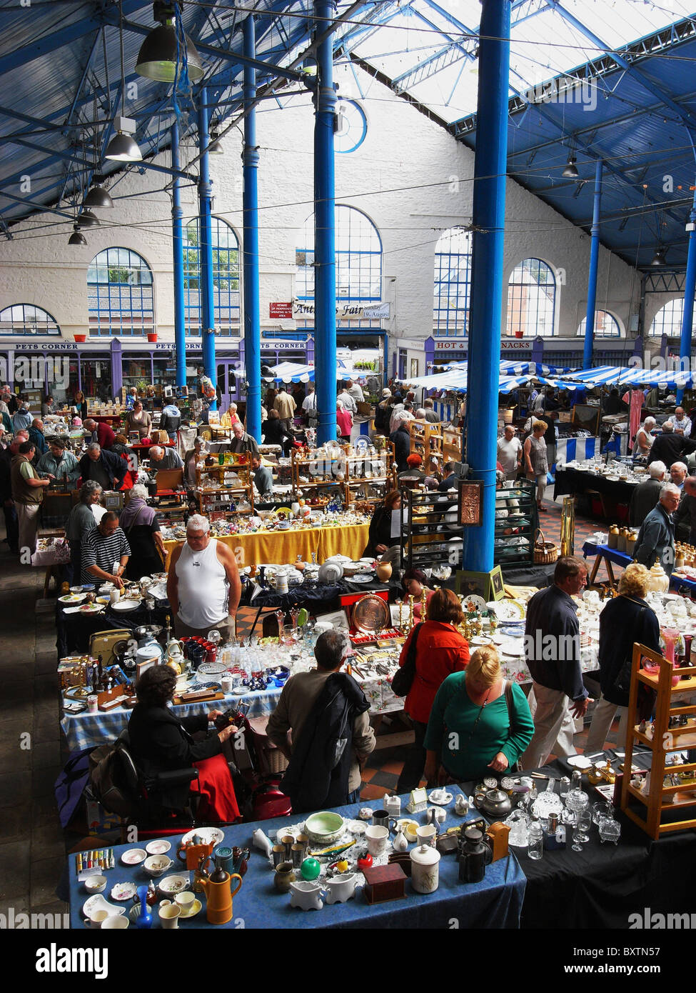 Abergavenny market hi-res stock photography and images - Alamy