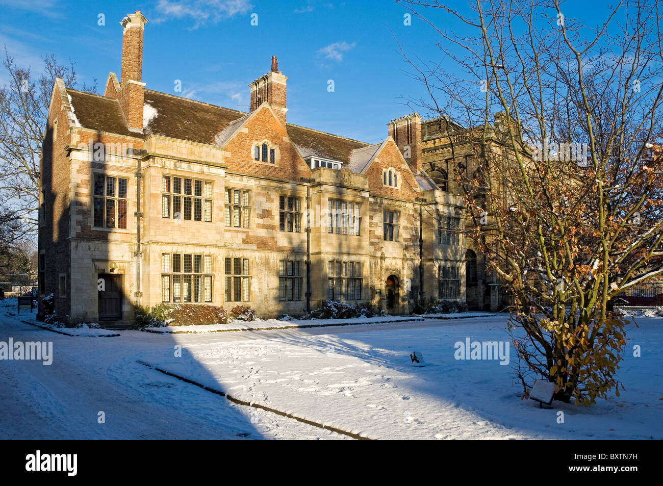 Kings Manor High Resolution Stock Photography and Images - Alamy