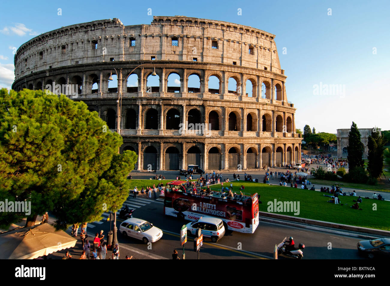 Coliseum daytime rome italy hi-res stock photography and images - Alamy