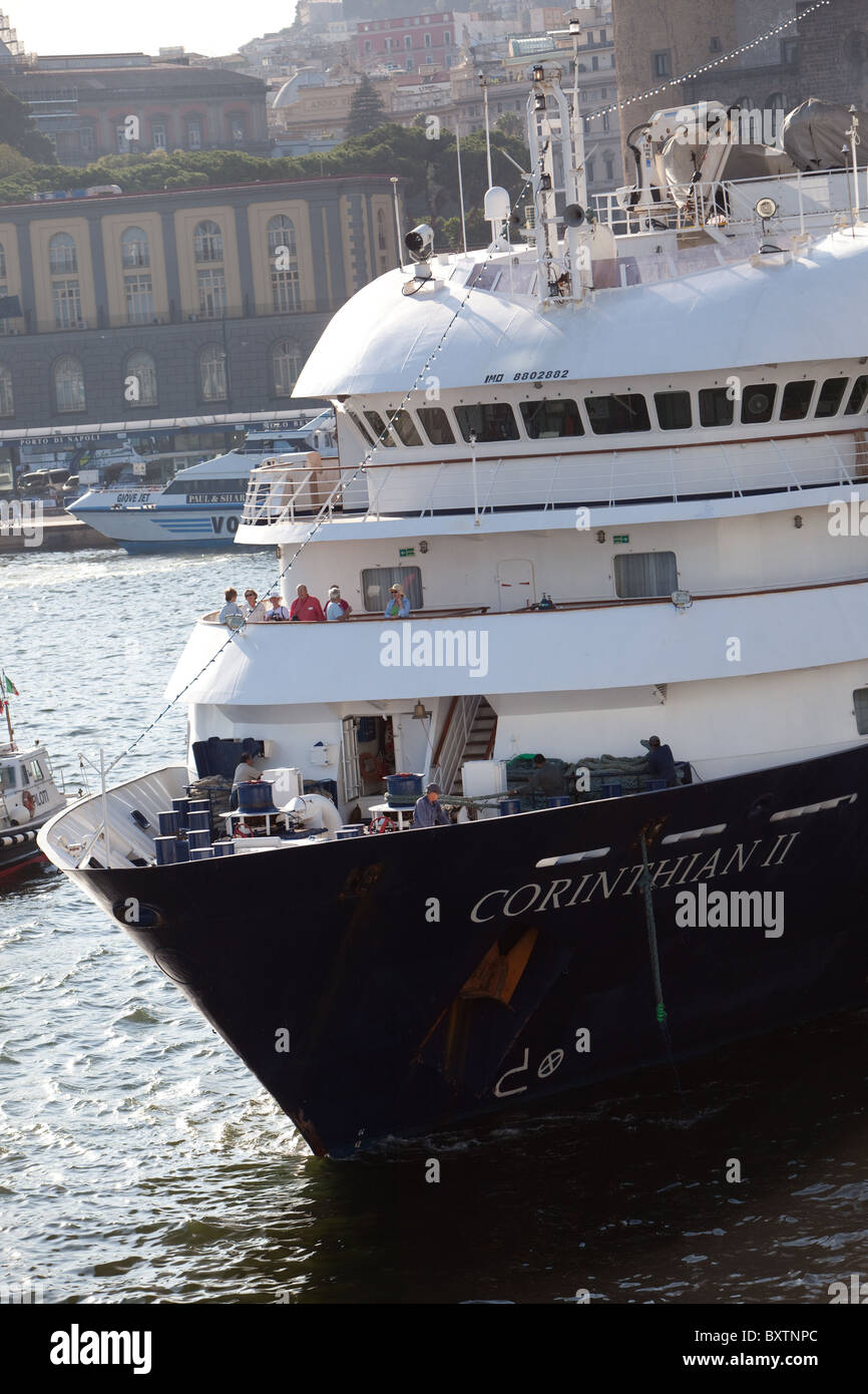 "Corinthian 2" small cruise ship sailing from Naples after visit Stock ...