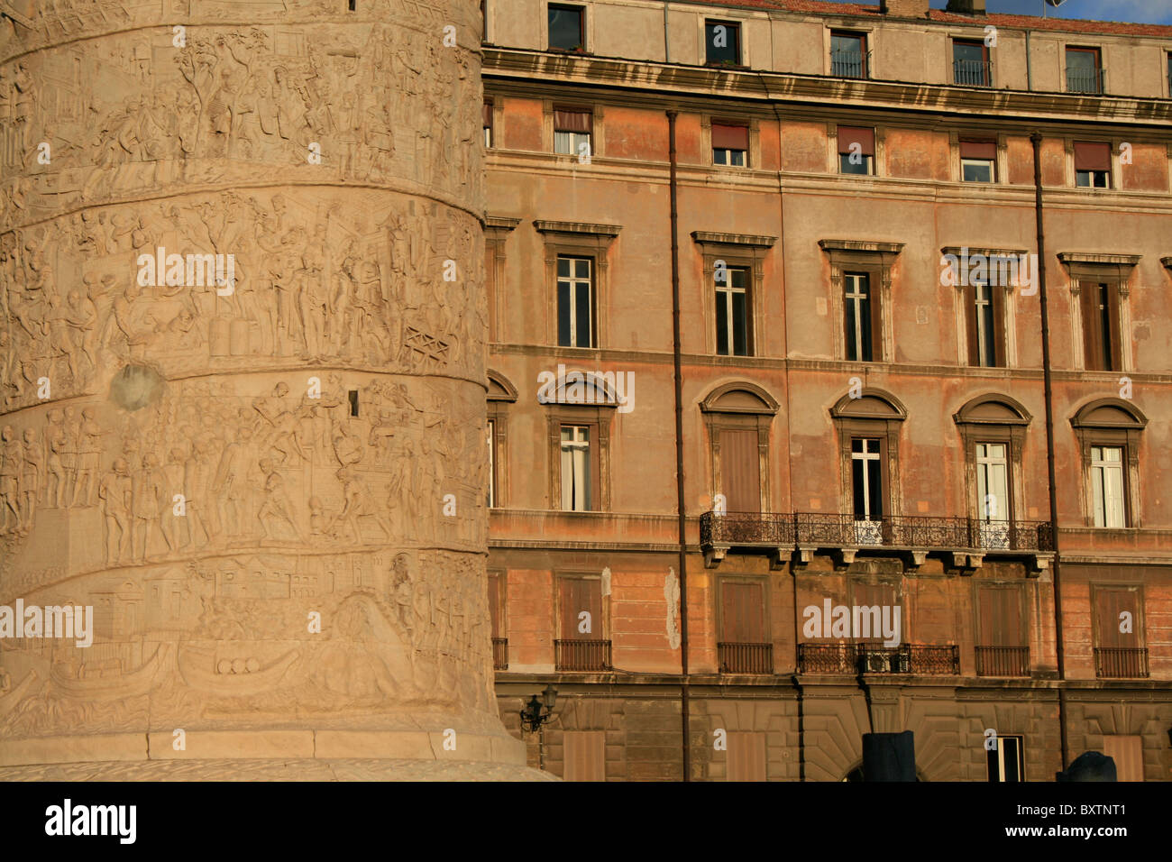 Trajan's column battle detail hi-res stock photography and images - Alamy