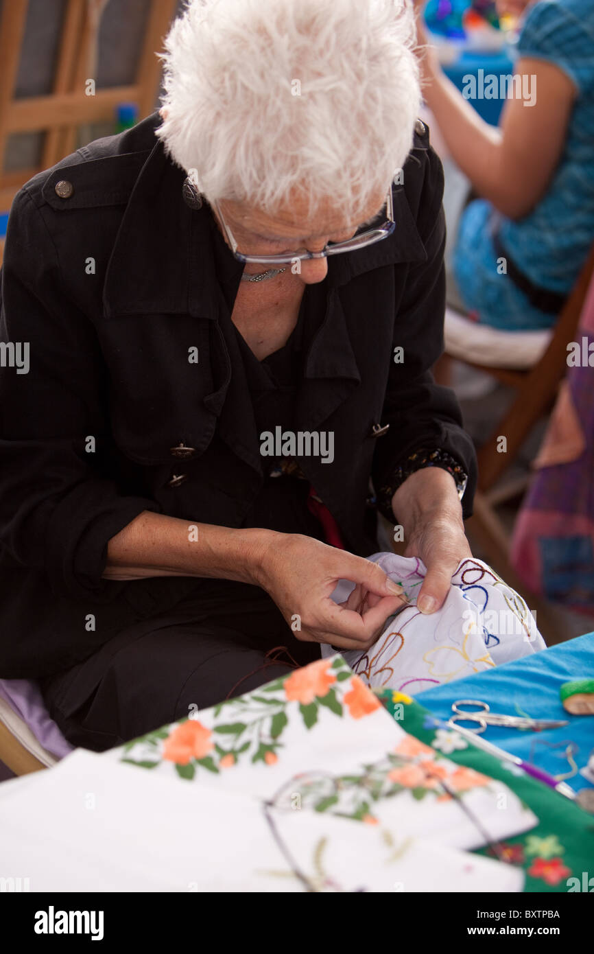 Stitches sewing pattern hi-res stock photography and images - Alamy