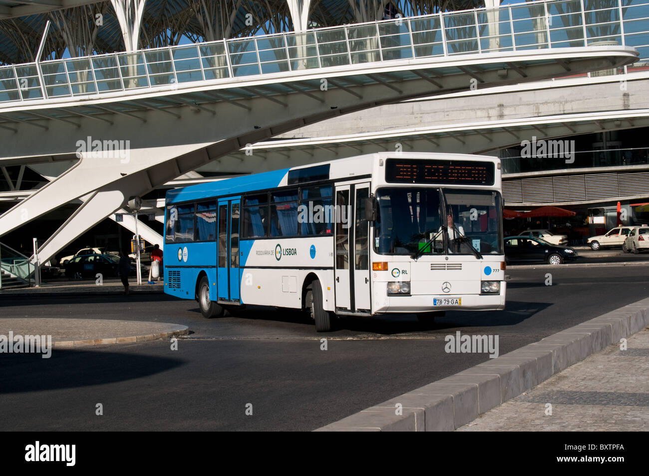 A Mercedes Benz O 405N single deck bus turns to leave Est Oriente bus ...