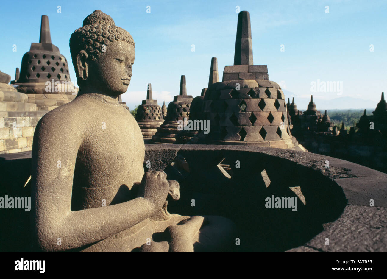 Worlds largest religious structure hi-res stock photography and images ...