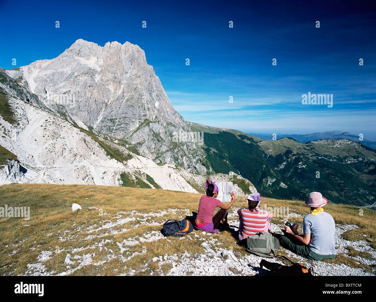 Abruzzi Ridge High Resolution Stock Photography and Images - Alamy