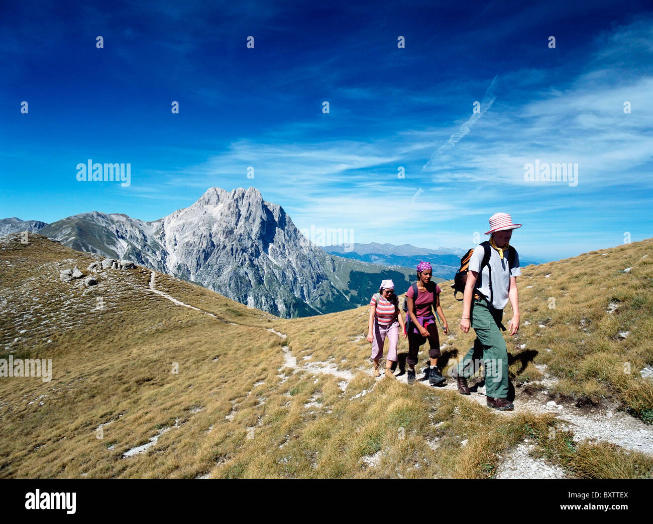 Apennines, italy, people walking hi-res stock photography and images ...