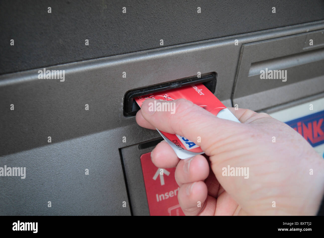 Atm machine card hi-res stock photography and images - Alamy